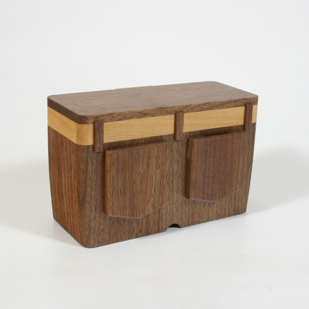 a hole in a pocket | KARAKURI BOX