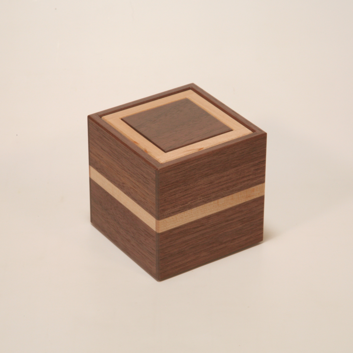 Kusha-Box | KARAKURI BOX