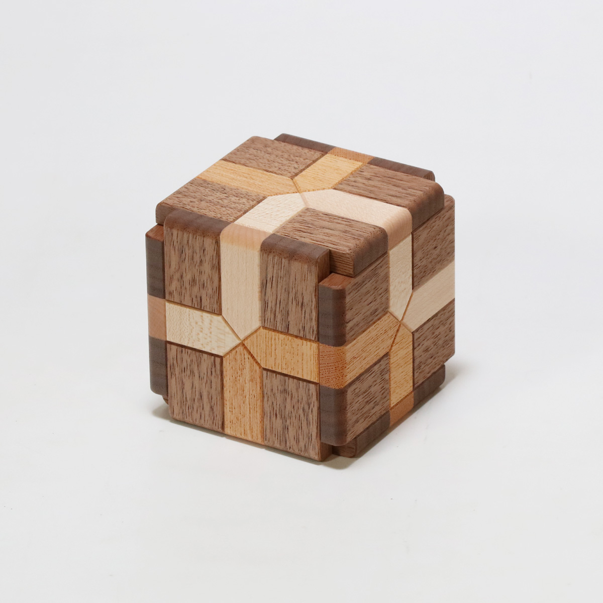 Origin regression cube | KARAKURI BOX