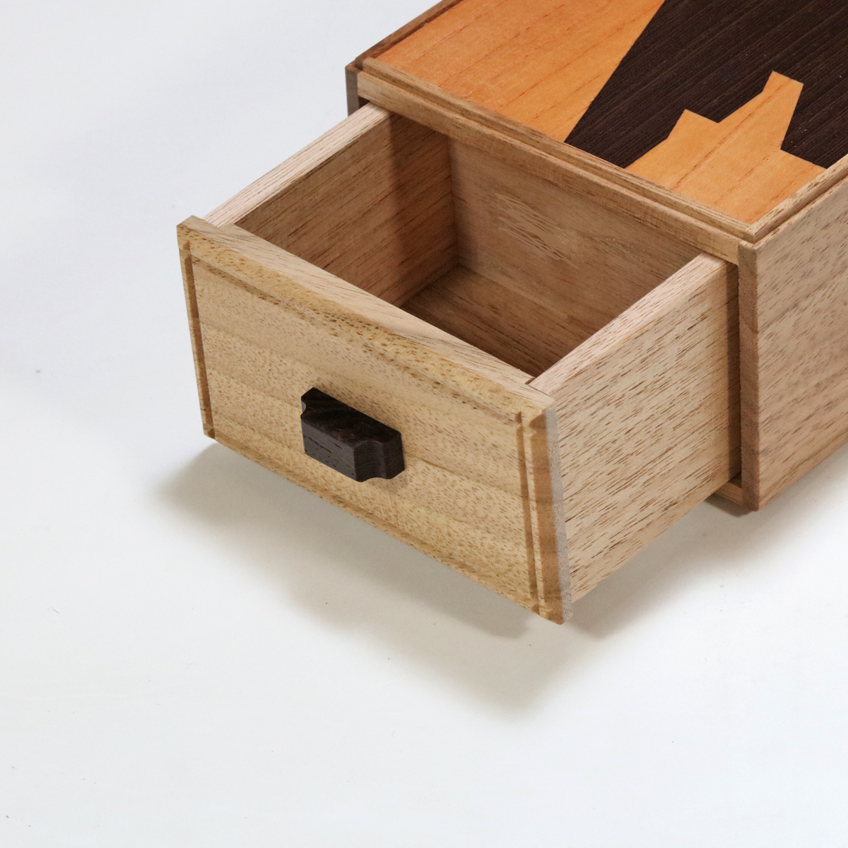 Skyscrapers | KARAKURI BOX