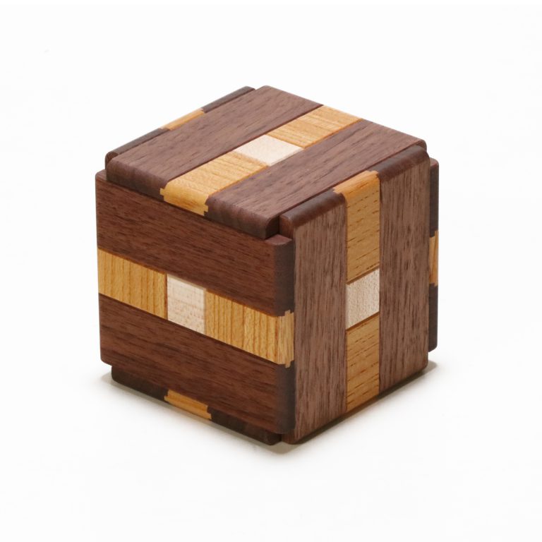 Origin regression cube | KARAKURI BOX