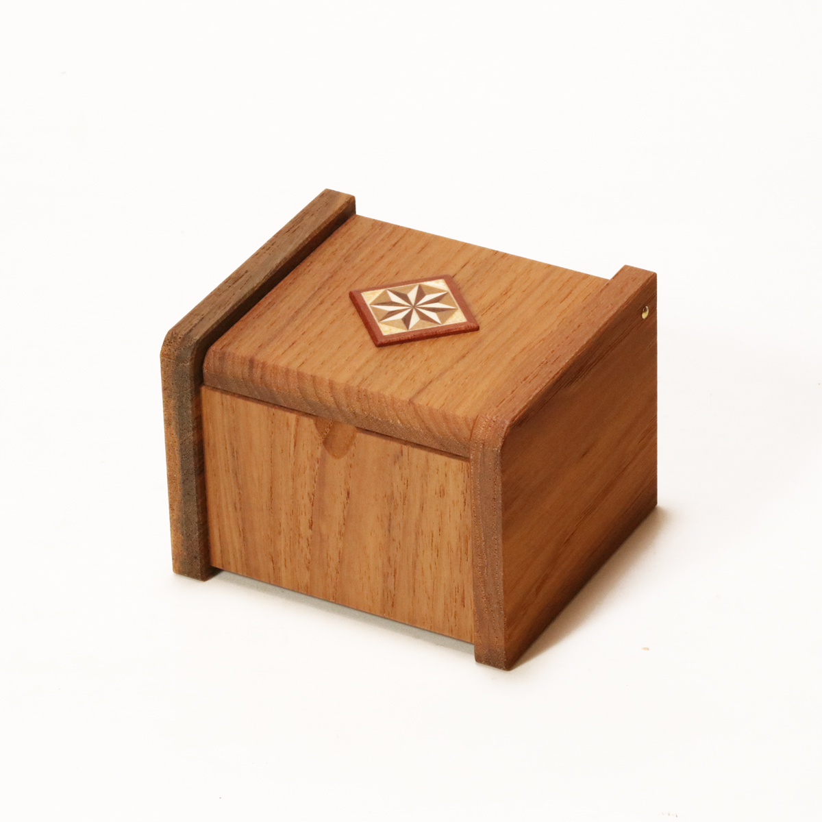 Deception box | KARAKURI BOX