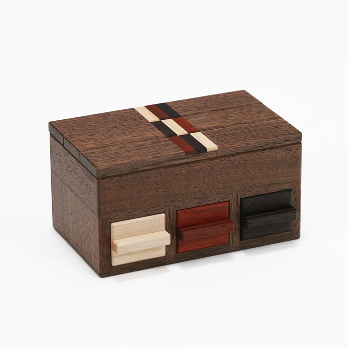 Works | KARAKURI BOX